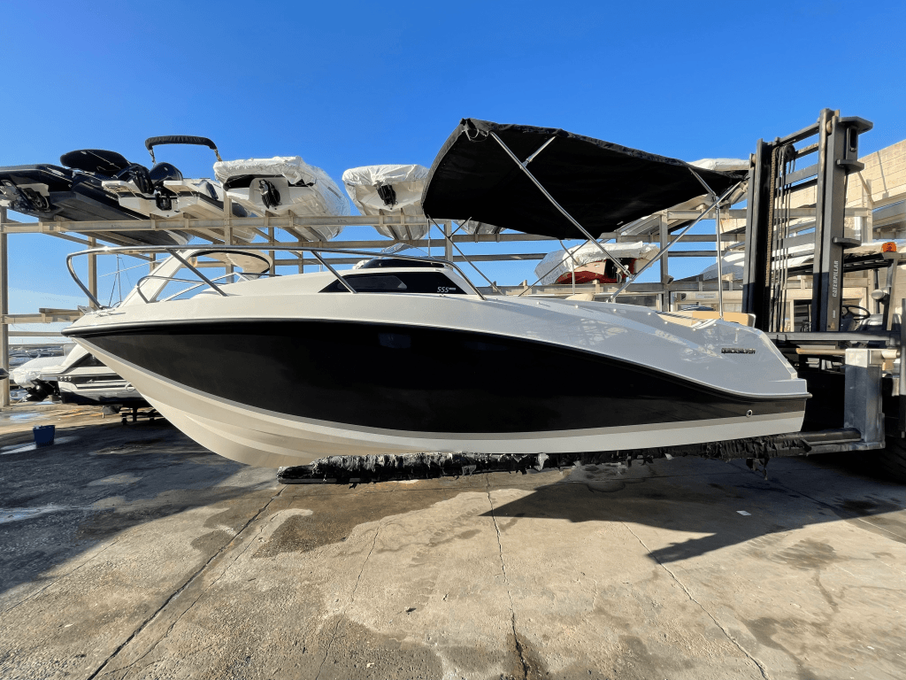 Quicksilver Cabin 555 - Don Marino Boats